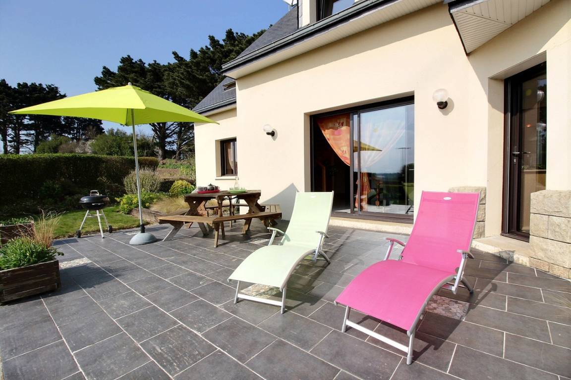 150 M² Gîte ∙ 4 Chambres ∙ 8 Personnes - Plougrescant