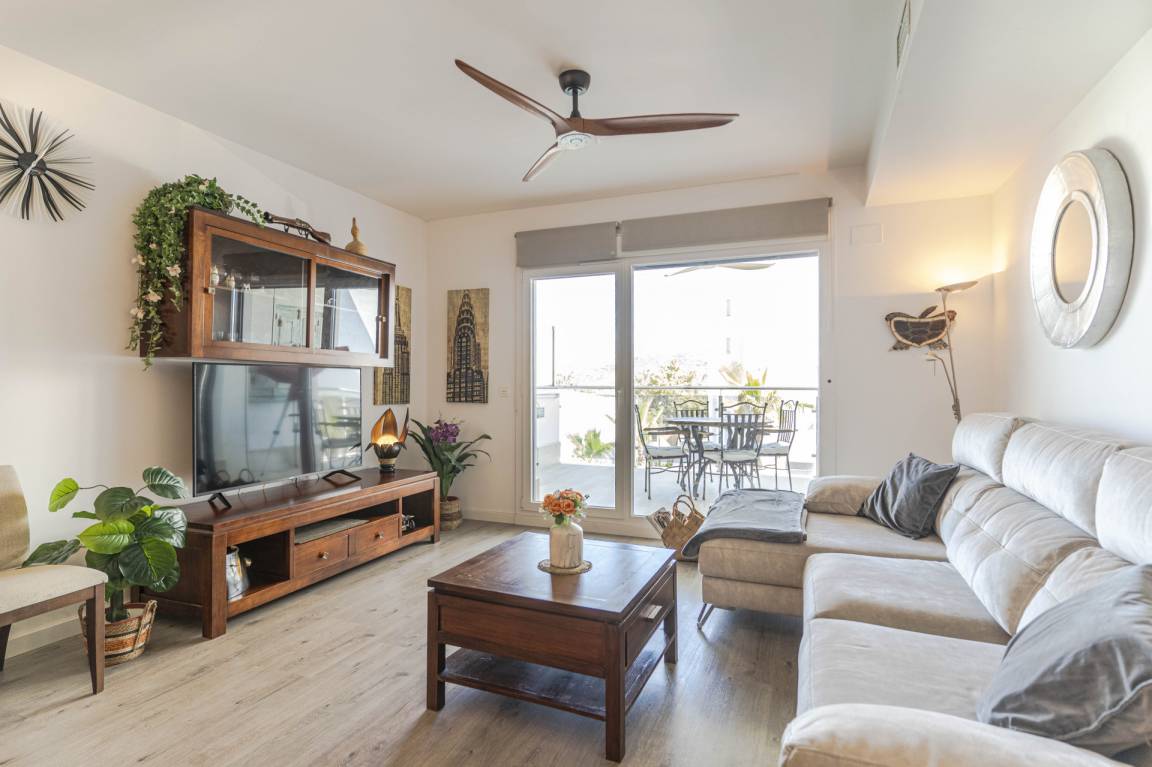102 M² Apartamento ∙ 2 Habitaciones ∙ 5 Huéspedes - Motril