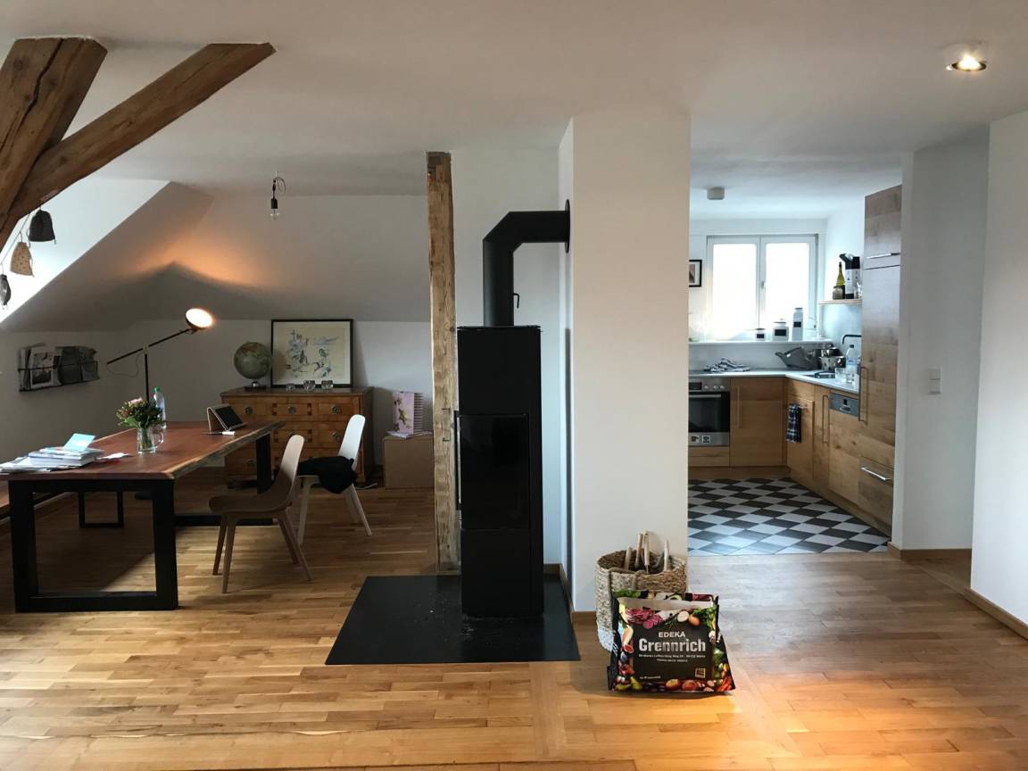 110 M² Huoneisto ∙ 2 Makuuhuonetta ∙ 5 Vierasta - Chieming