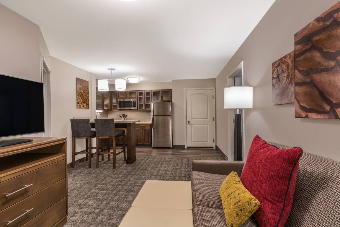 Condo ∙ 2 Bedrooms ∙ 6 Guests - Anchorage
