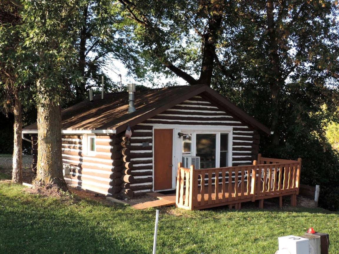 House ∙ 1 Bedroom ∙ 6 Guests - Fremont, WI