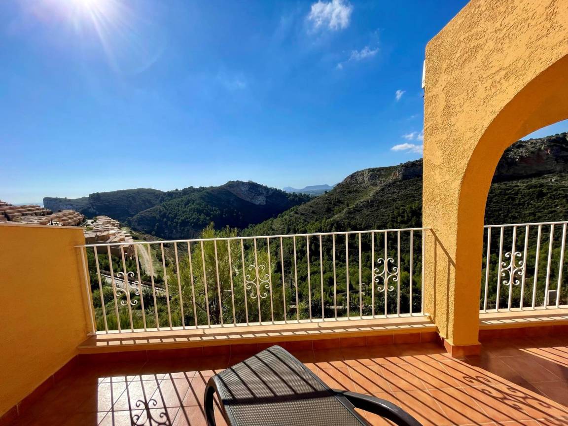 64 M² Huoneisto ∙ 2 Makuuhuonetta ∙ 4 Vierasta - Moraira