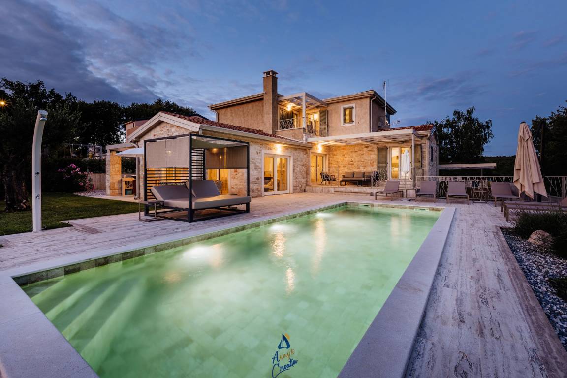 256 M² Villa ∙ 4 Schlafzimmer ∙ 10 Gäste - Poreč