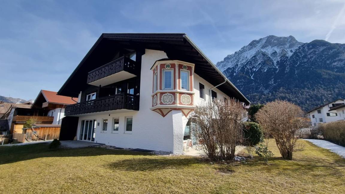 52 M² Ferienwohnung ∙ 1 Schlafzimmer ∙ 4 Gäste - Mittenwald