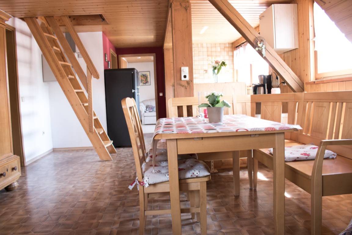 95 M² Ferienwohnung ∙ 2 Schlafzimmer ∙ 6 Gäste - Herrieden