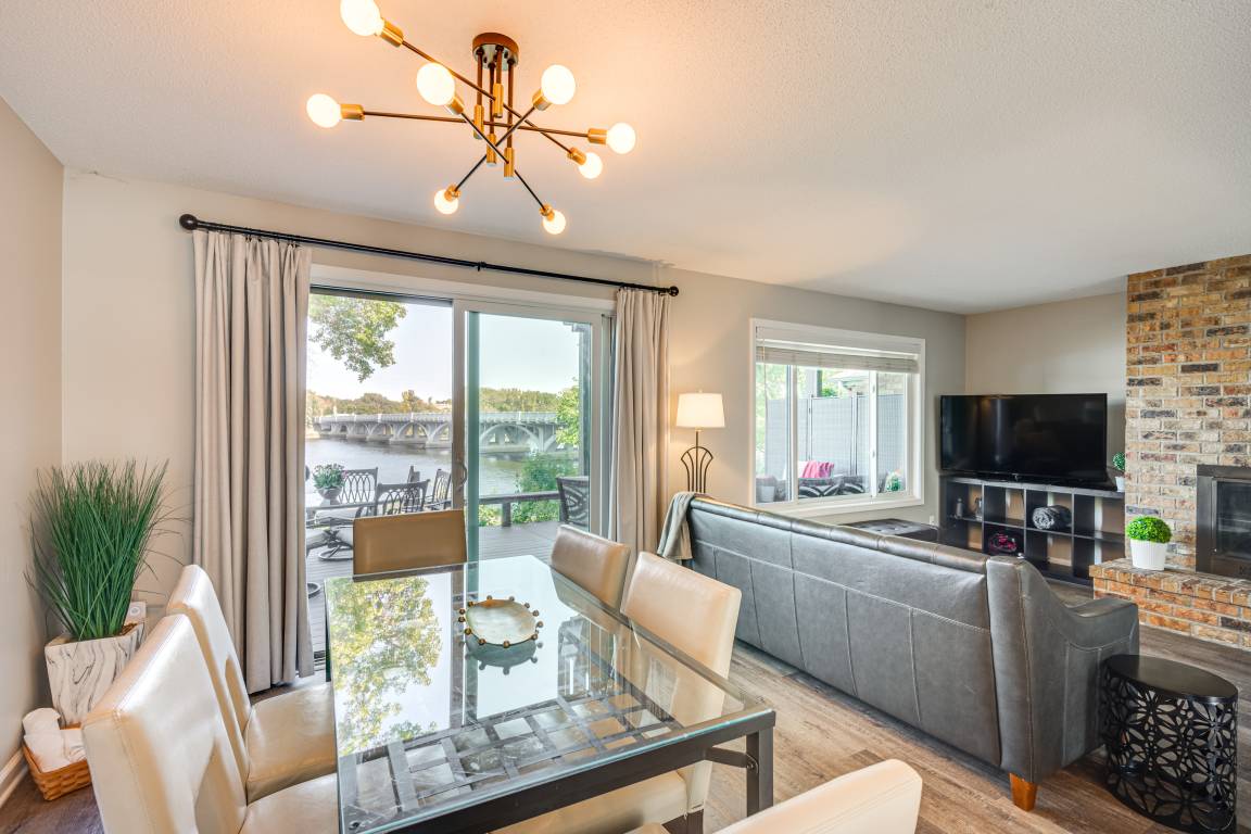 139 M² Apartamento ∙ 3 Habitaciones ∙ 6 Huéspedes - Maple Grove