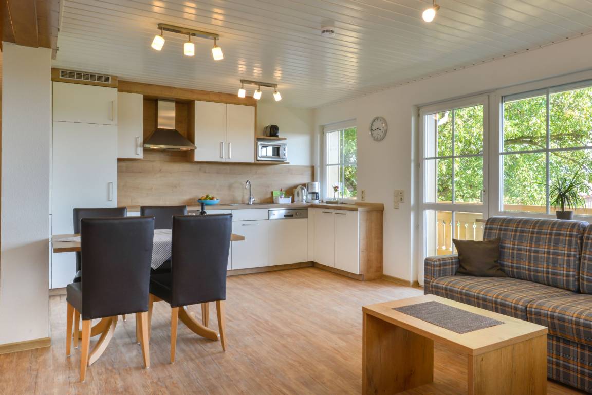 60 M² Ferienwohnung ∙ 2 Schlafzimmer ∙ 4 Gäste - Ihringen