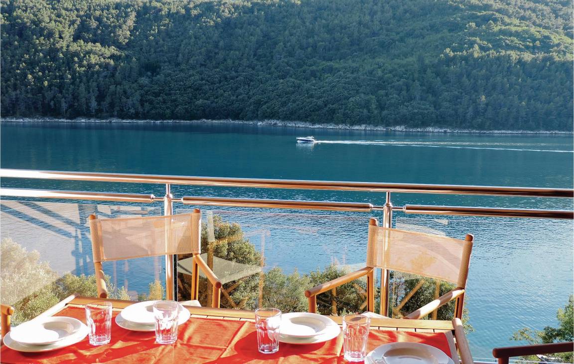 43 M² Apartment ∙ 2 Bedrooms ∙ 5 Guests - Labin