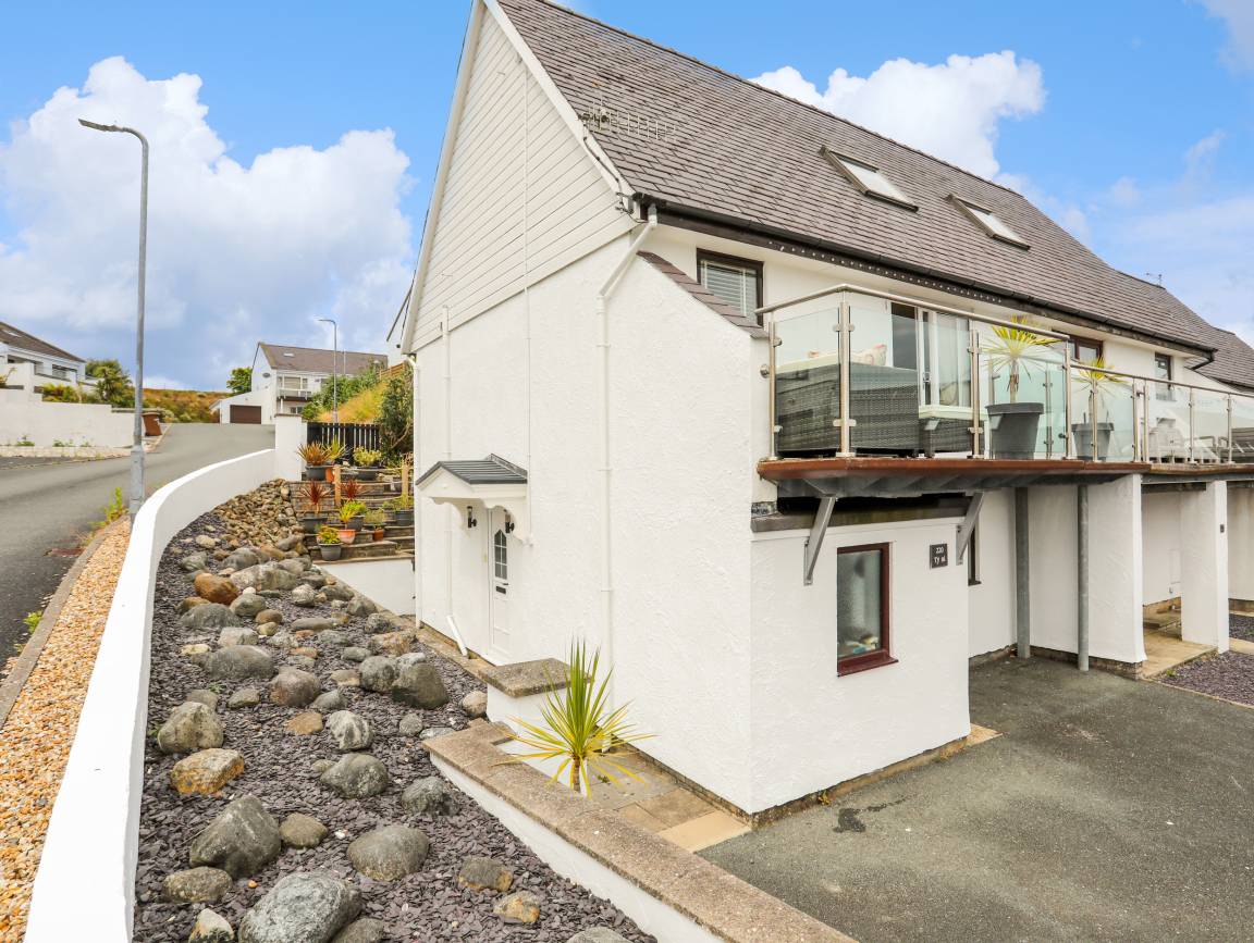 Cottage ∙ 4 Bedrooms ∙ 8 Guests - Abersoch