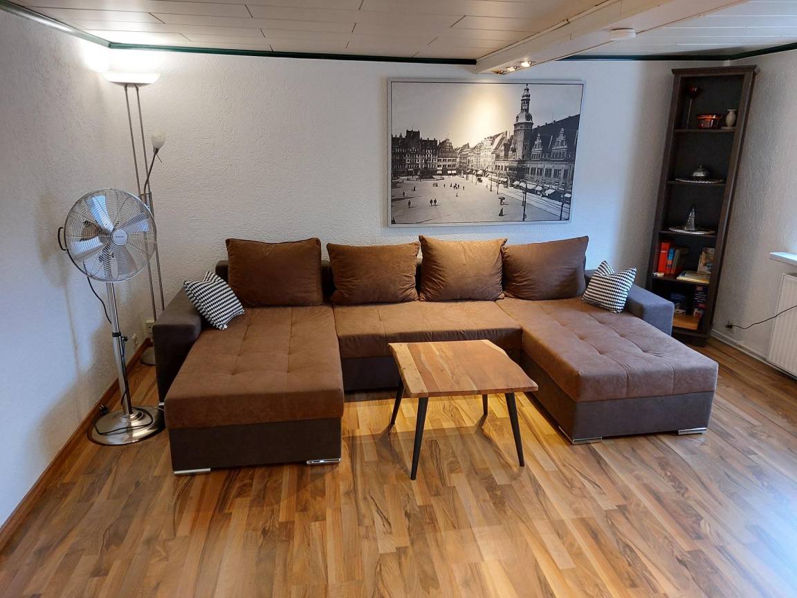75 M² Ferienwohnung ∙ 2 Schlafzimmer ∙ 5 Gäste - Leuna