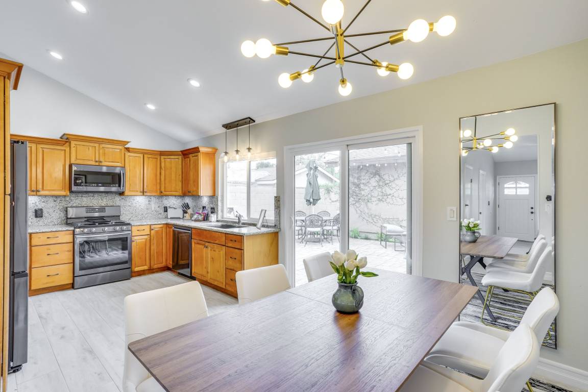 130 M² House ∙ 3 Bedrooms ∙ 7 Guests - Orange, CA