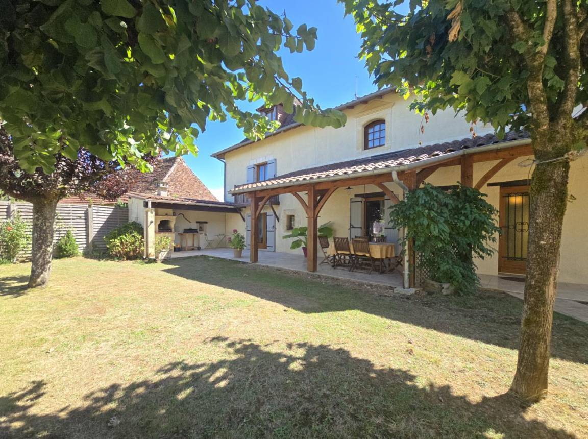 110 M² Gîte ∙ 2 Chambres ∙ 4 Personnes - Périgord