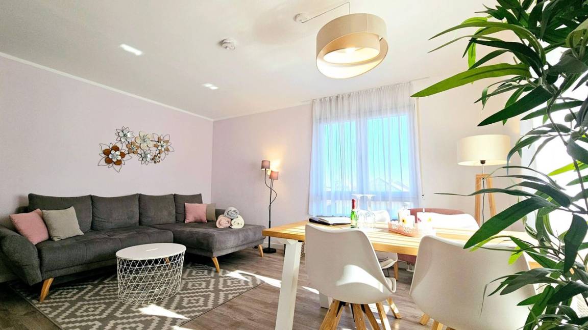 74 M² Ferienwohnung ∙ 2 Schlafzimmer ∙ 4 Gäste - Dresden
