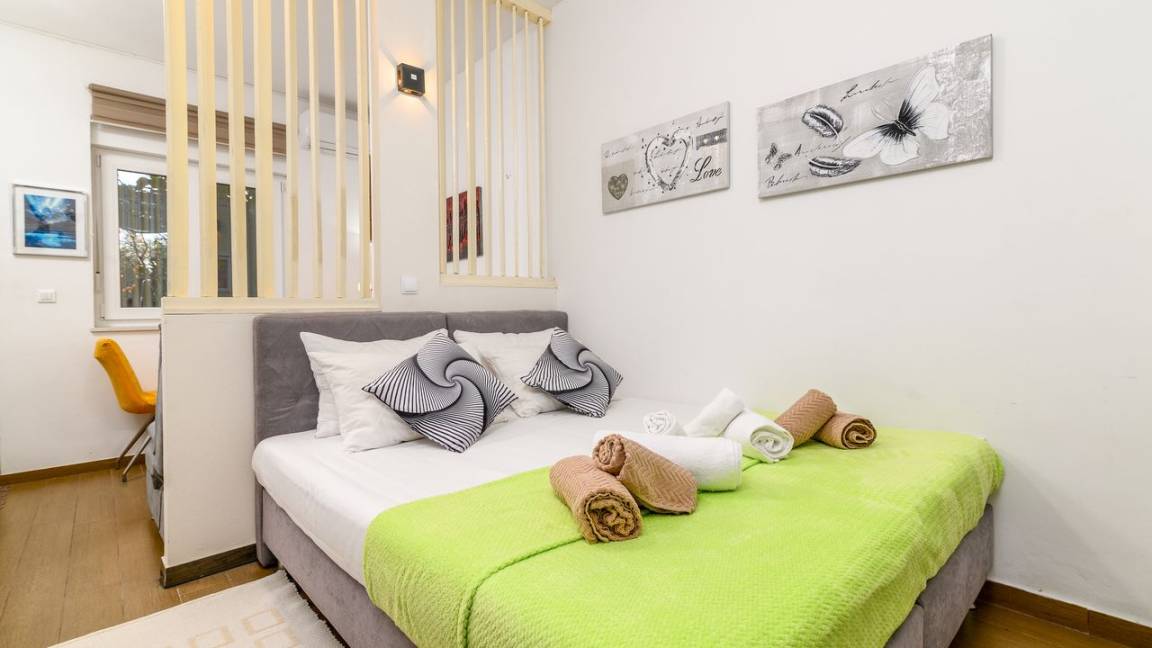 19 M² Hotel ∙ 1 Habitación ∙ 2 Huéspedes - Pula