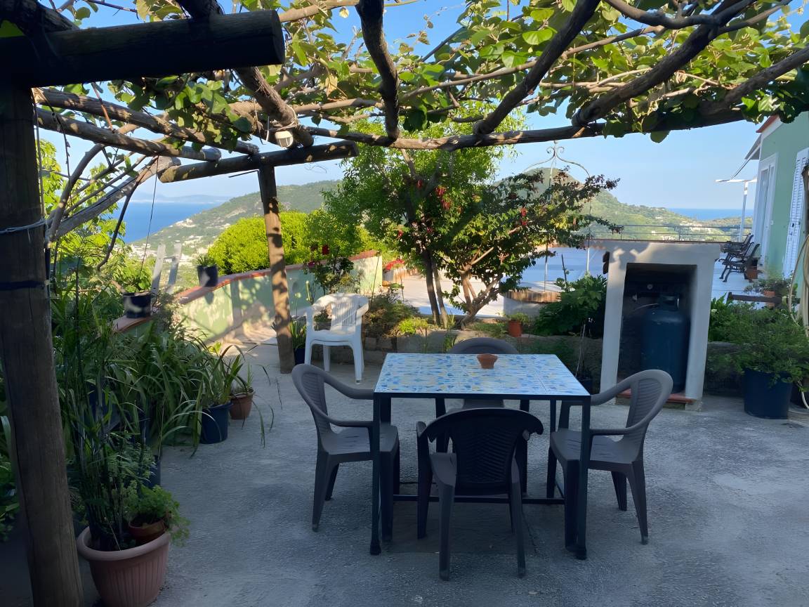 60 M² Apartment ∙ 2 Bedrooms ∙ 4 Guests - Ischia