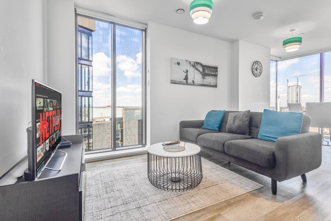 Apartment ∙ 2 Bedrooms ∙ 4 Guests - West Midlands