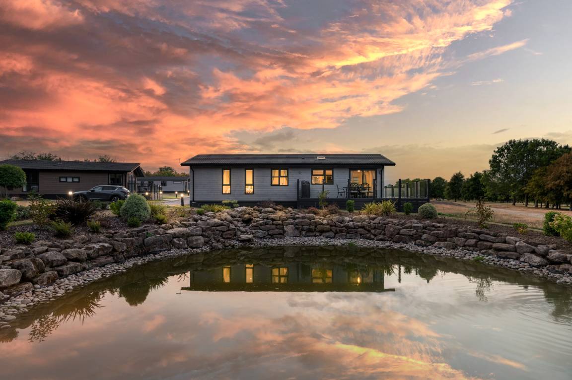 80 M² Chalet ∙ 3 Habitaciones ∙ 6 Huéspedes - Cambridgeshire