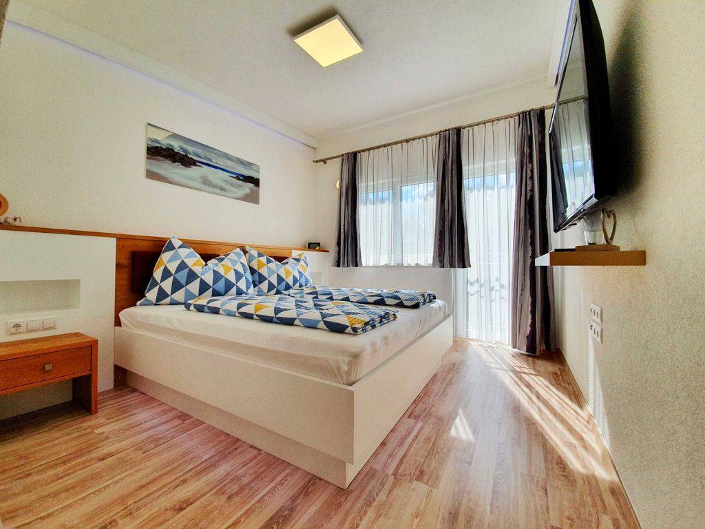 65 M² Apartment ∙ 2 Bedrooms ∙ 5 Guests - Ladis