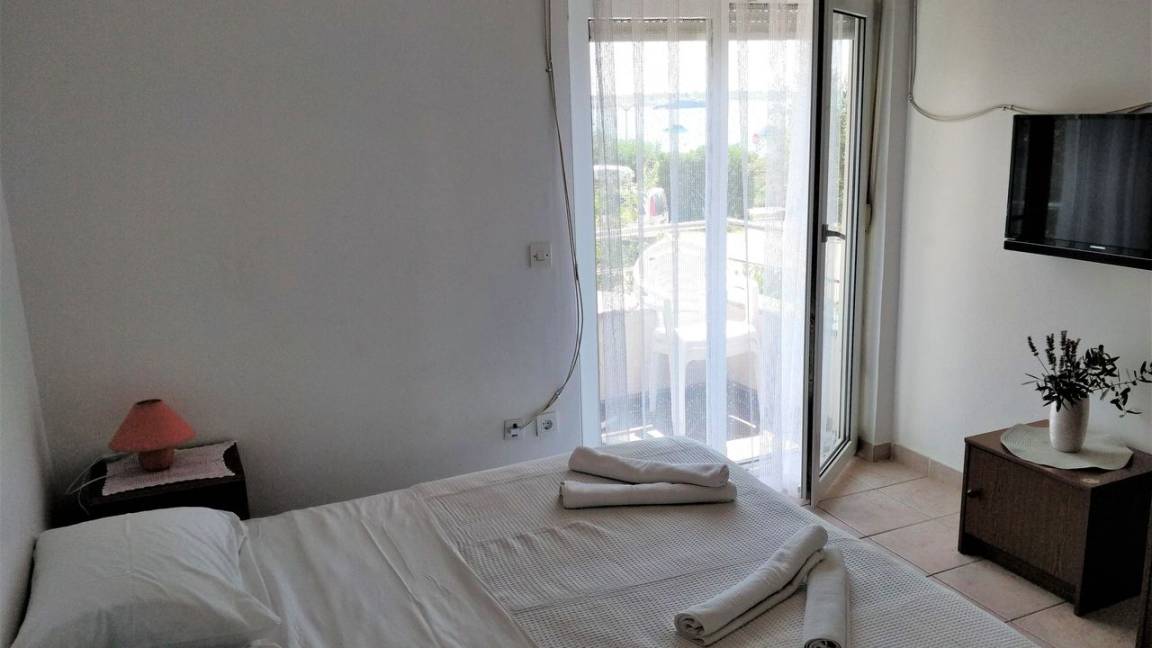 13 M² Hotel ∙ 1 Bedroom ∙ 2 Guests - Novalja