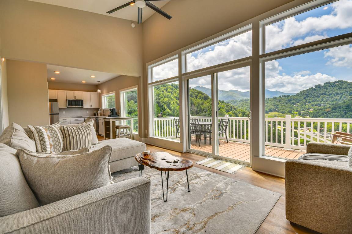 83 M² Apartment ∙ 2 Bedrooms ∙ 5 Guests - Maggie Valley, NC