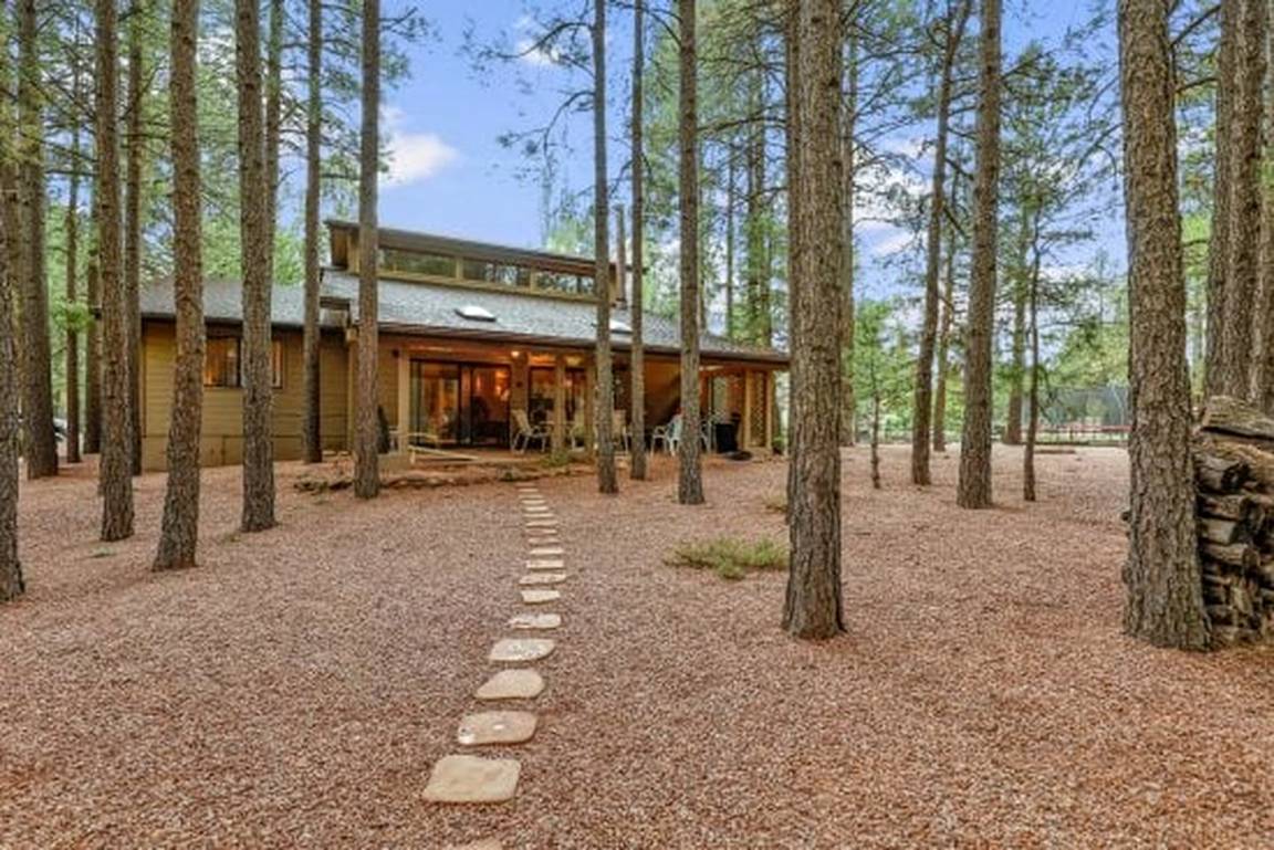 House ∙ 3 Bedrooms ∙ 9 Guests - Flagstaff, AZ