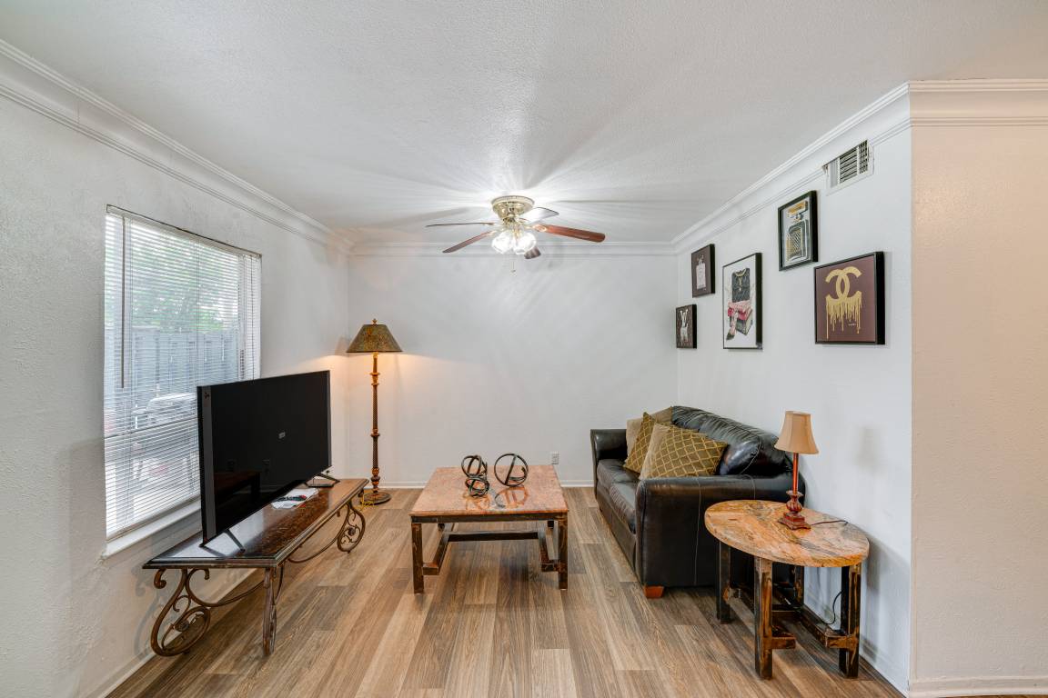 83 M² Apartment ∙ 1 Bedroom ∙ 2 Guests - Highland Park, TX