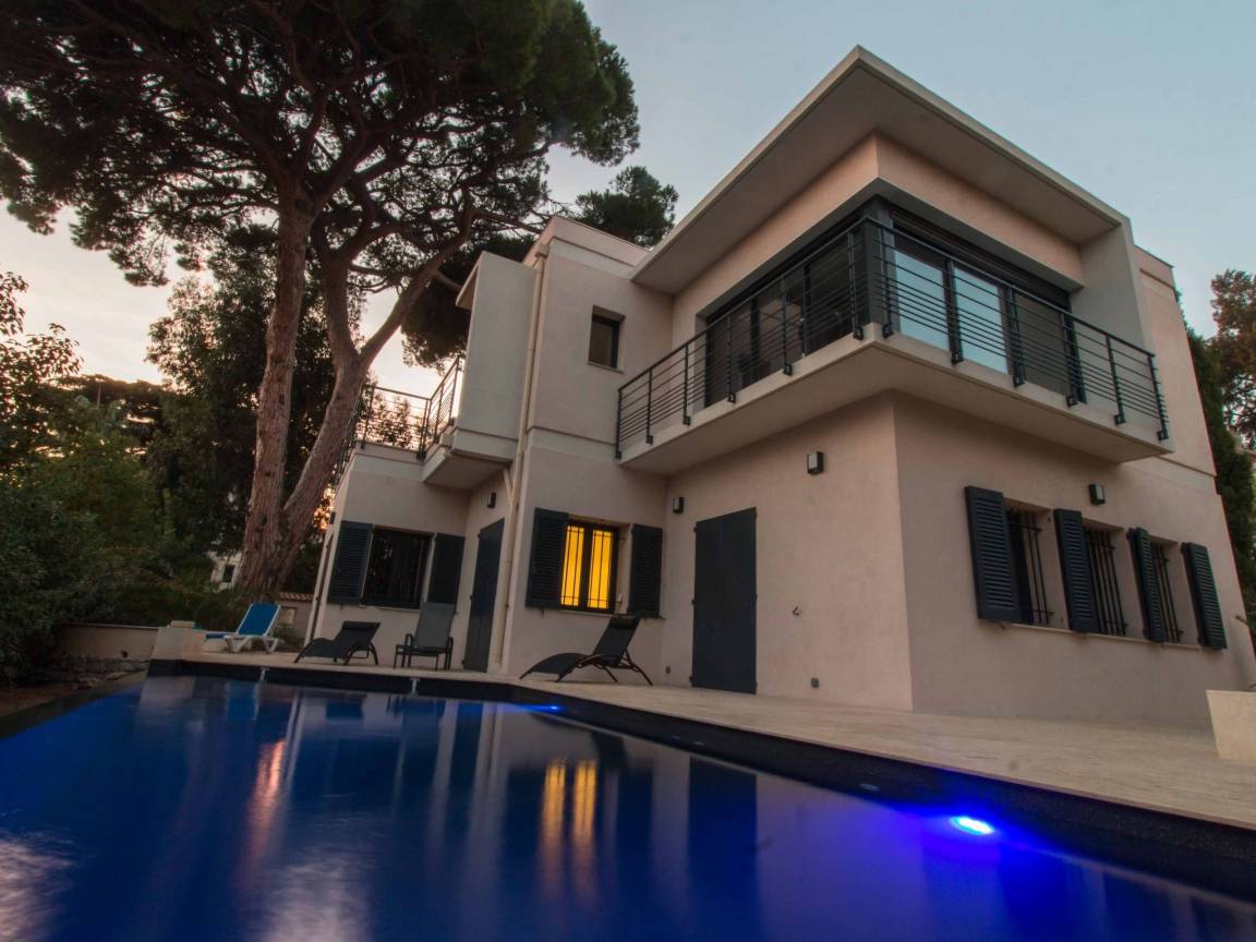 190 M² House ∙ 5 Bedrooms ∙ 11 Guests - Cannes
