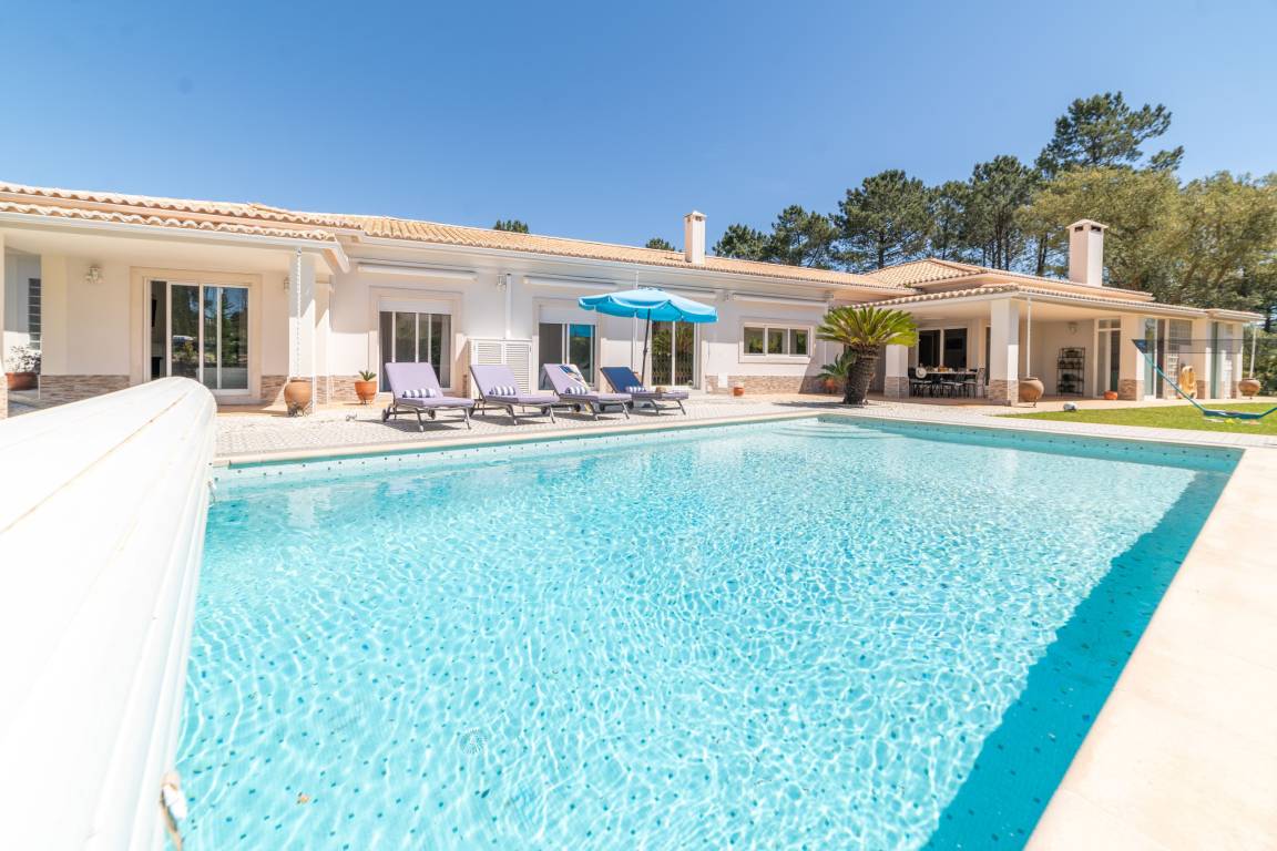 250 M² Villa ∙ 4 Bedrooms ∙ 9 Guests - Sesimbra