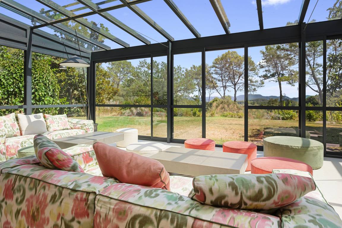 250 M² Villa ∙ 2 Bedrooms ∙ 6 Guests - Draguignan