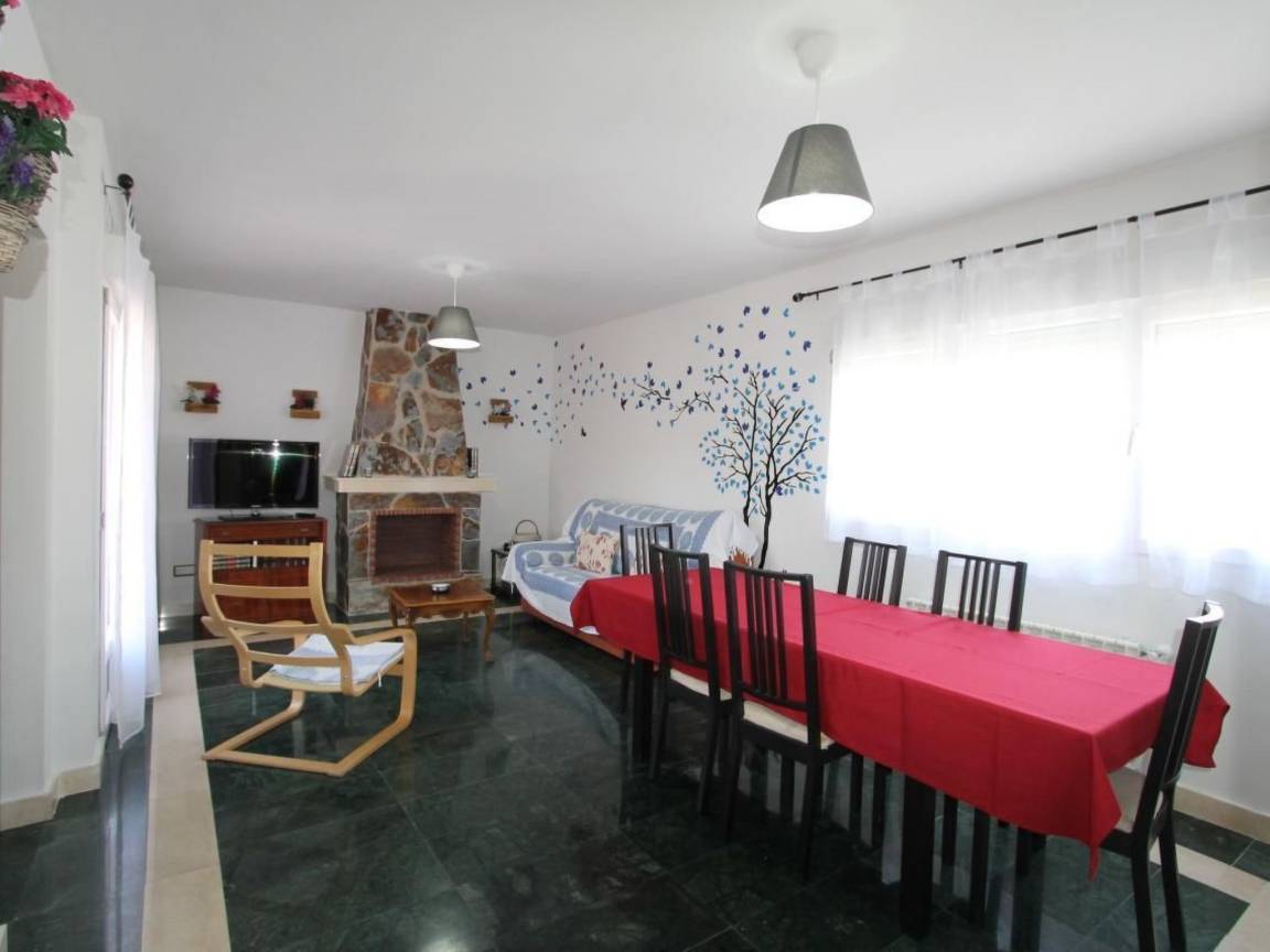 175 M² Talo ∙ 4 Makuuhuonetta ∙ 14 Vierasta - Aranjuez