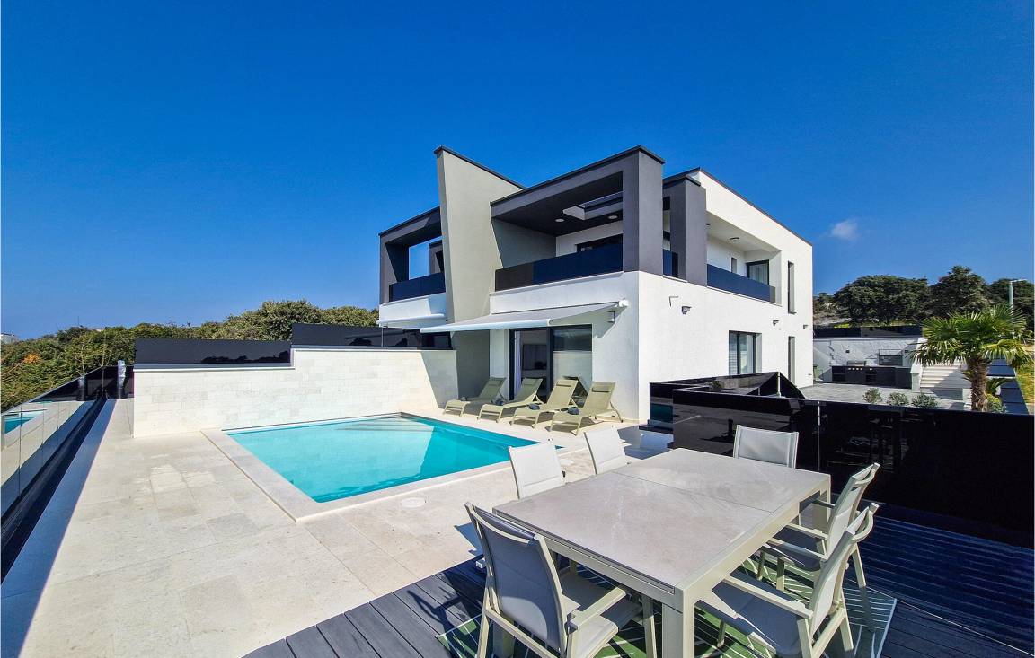 254 M² Maisonette ∙ 3 Bedrooms ∙ 6 Guests - Mandre