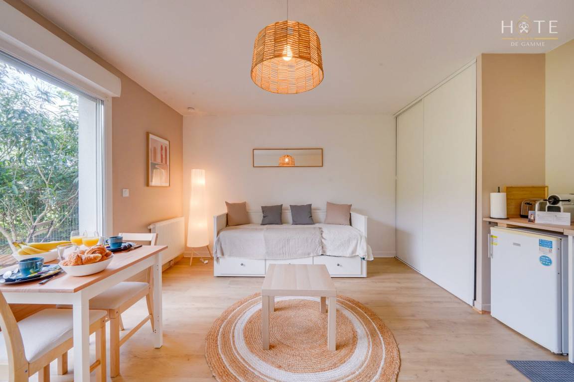 32 M² Studio Flat ∙ 1 Bedroom ∙ 2 Guests - Pessac