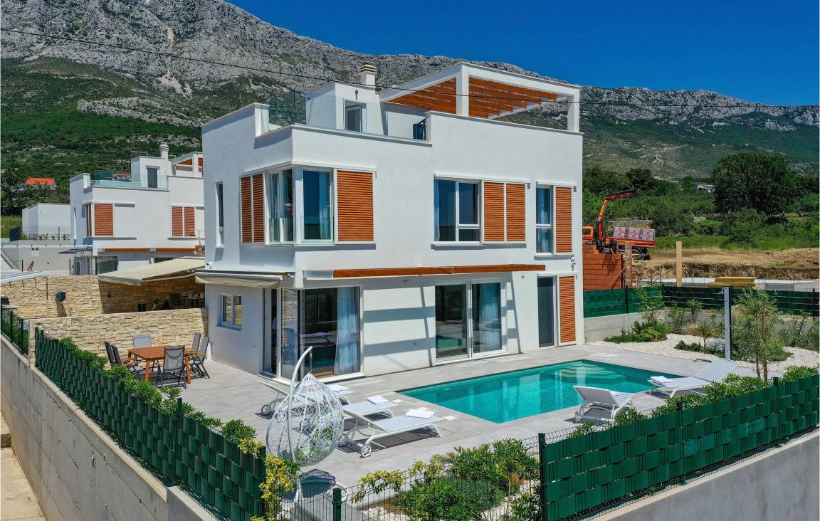 120 M² House ∙ 4 Bedrooms ∙ 8 Guests - Split