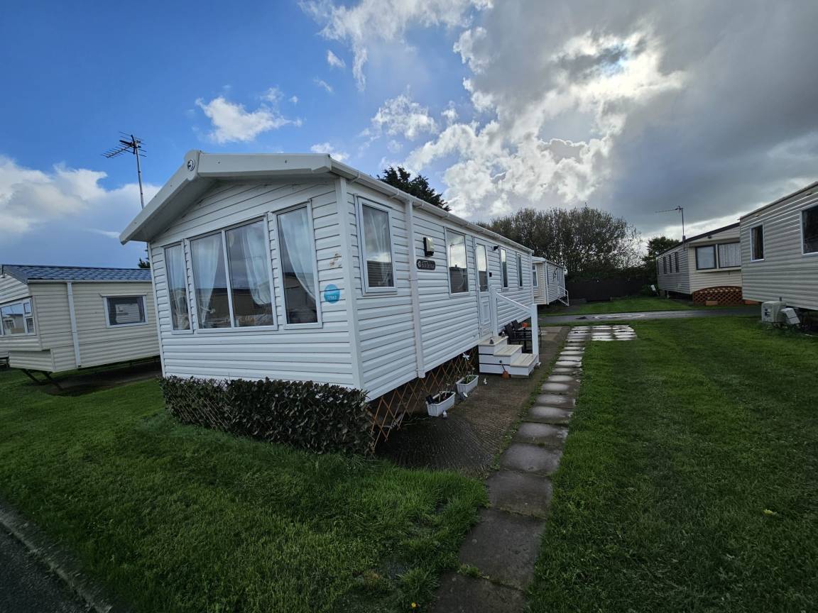 90 M² Cabin ∙ 2 Bedrooms ∙ 6 Guests - Rhyl