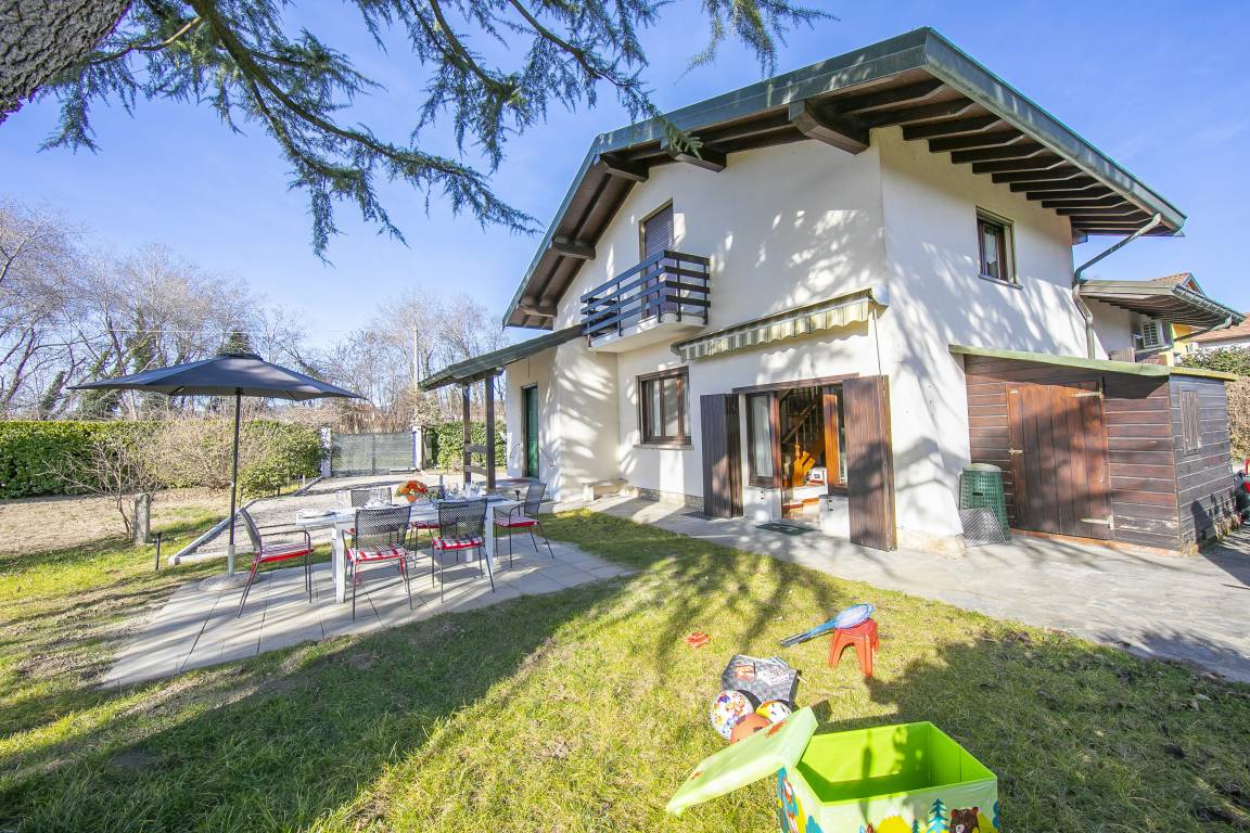 140 M² Ferienhaus ∙ 4 Schlafzimmer ∙ 6 Gäste - Arona