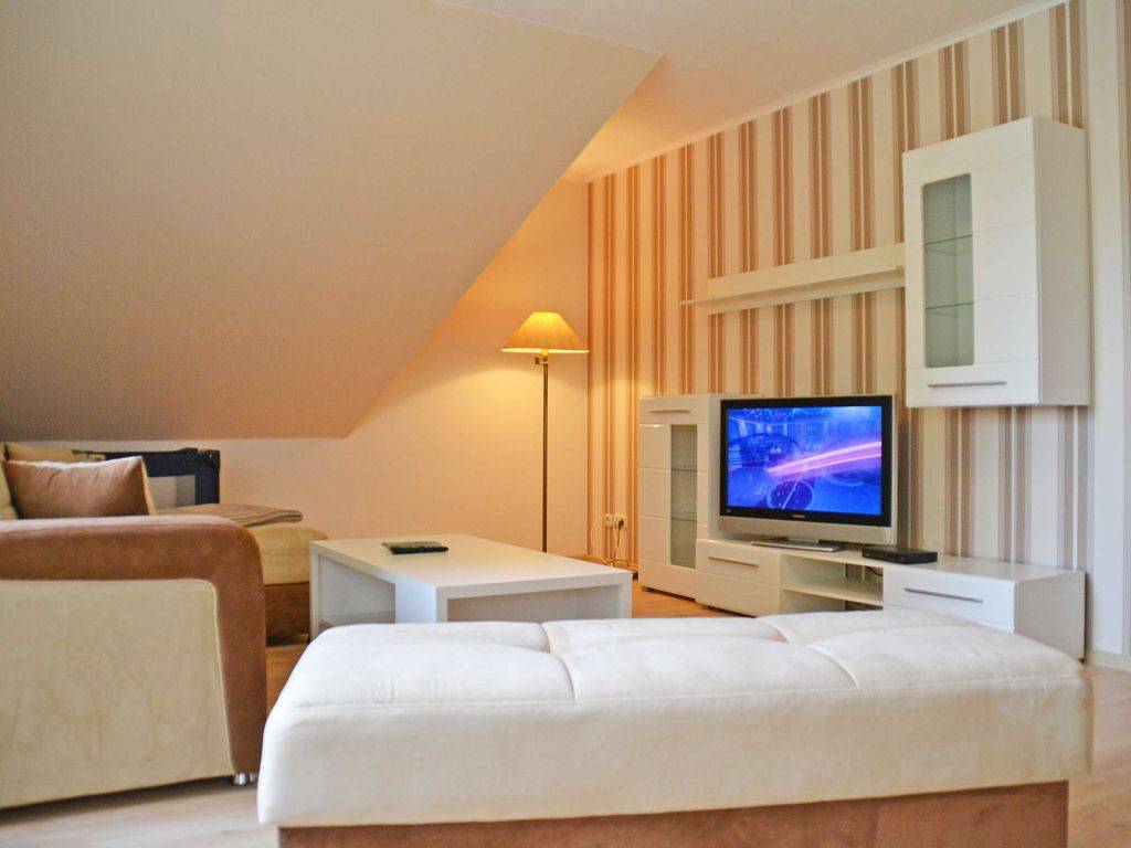 120 M² Ferienwohnung ∙ 2 Schlafzimmer ∙ 6 Gäste - Guben