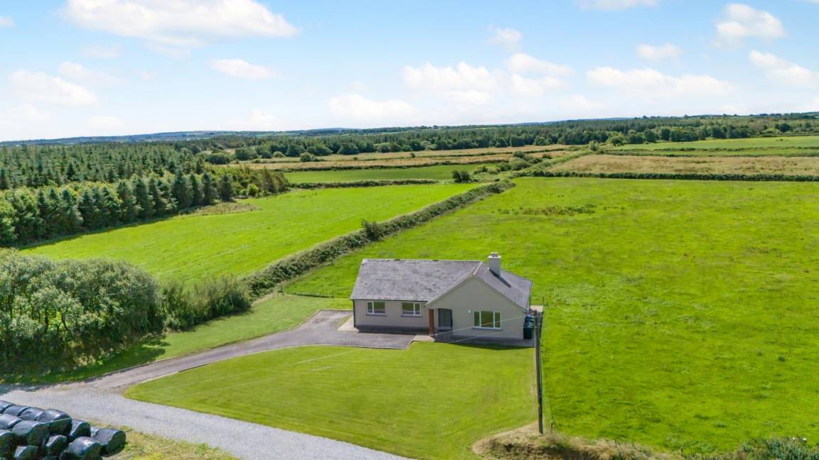 House ∙ 3 Bedrooms ∙ 6 Guests - Listowel, Ireland