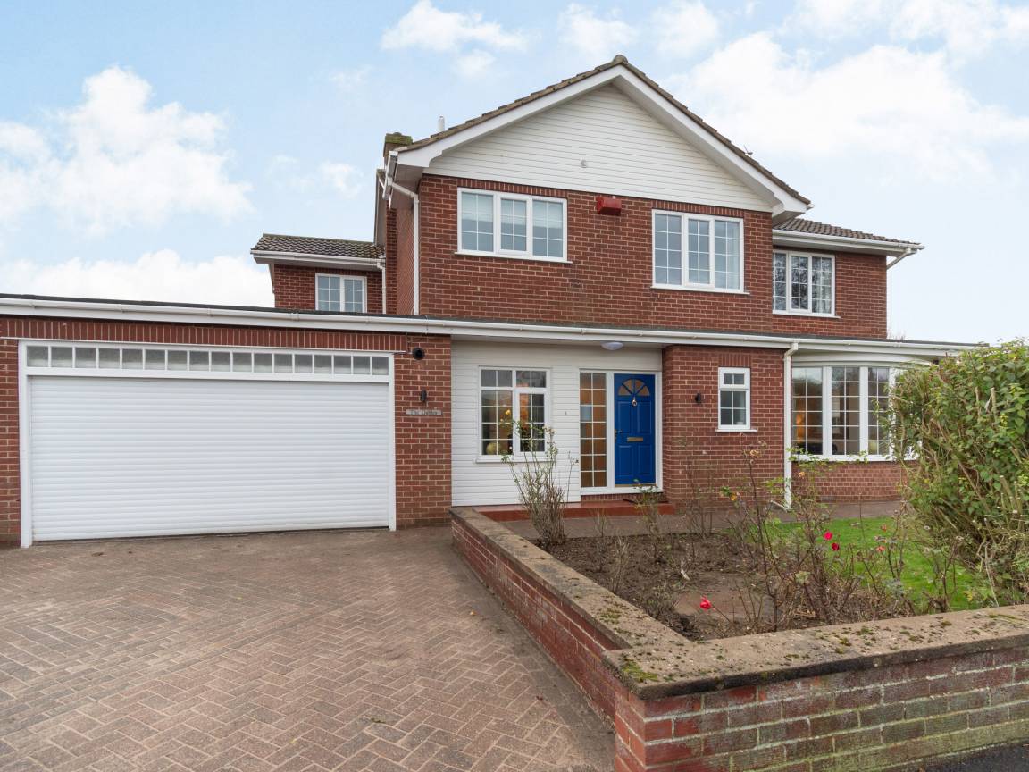 Cottage ∙ 5 Bedrooms ∙ 10 Guests - Bridlington