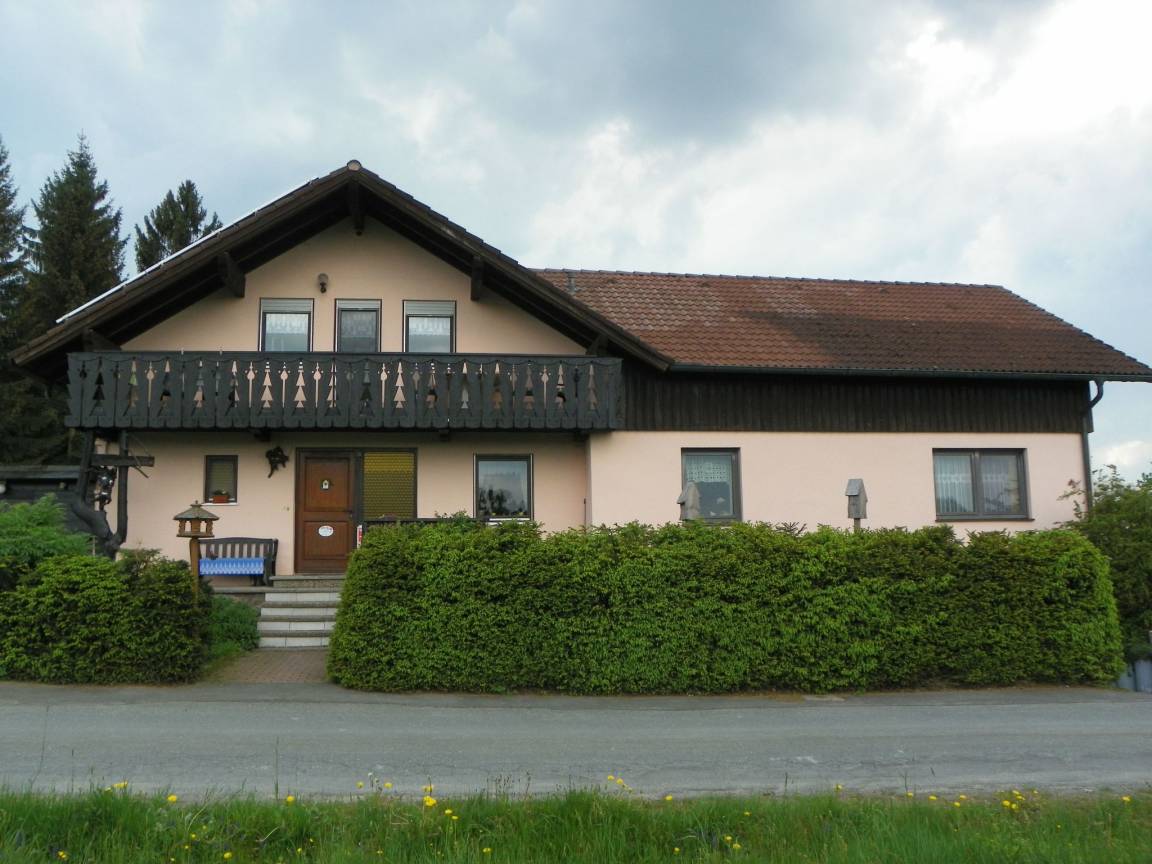 55 M² Ferienwohnung ∙ 2 Schlafzimmer ∙ 4 Gäste - Weißenstadt