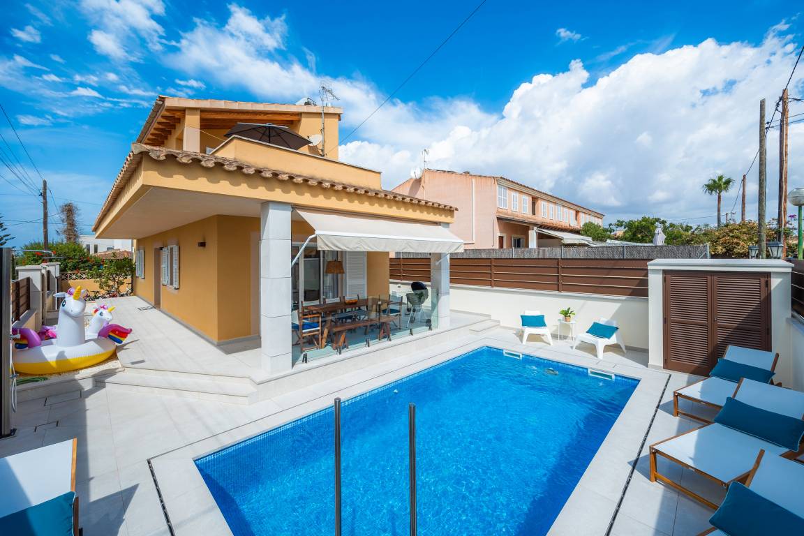 165 M² Ferienhaus ∙ 4 Schlafzimmer ∙ 8 Gäste - Sa Ràpita