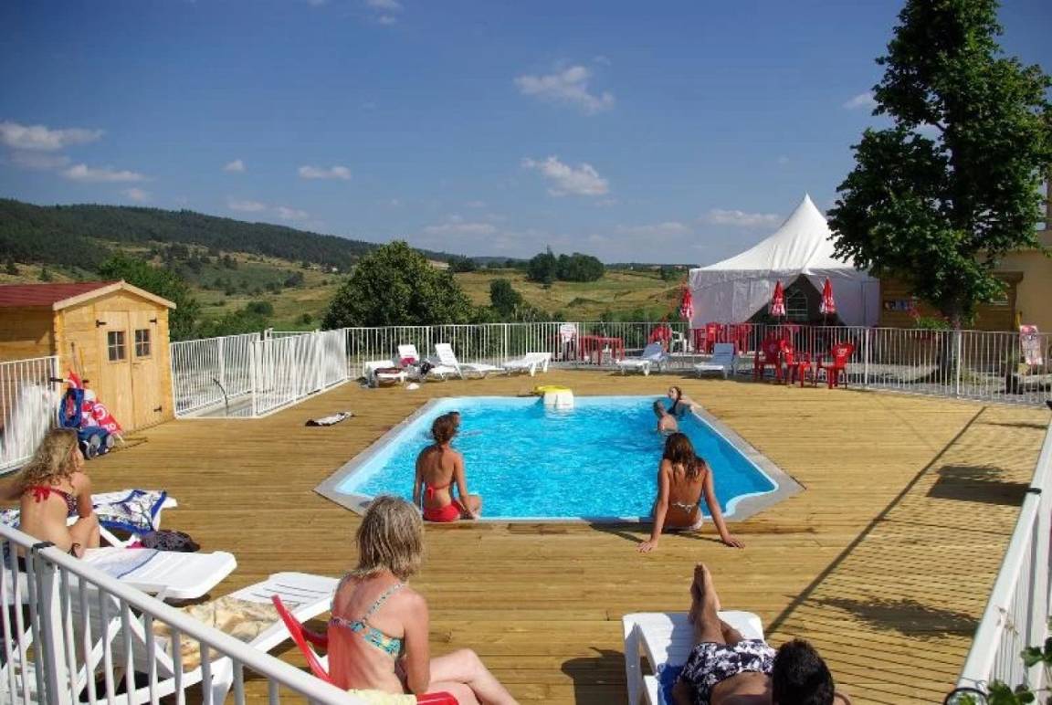 25 M² Camping ∙ 2 Chambres ∙ 4 Personnes - Lozère