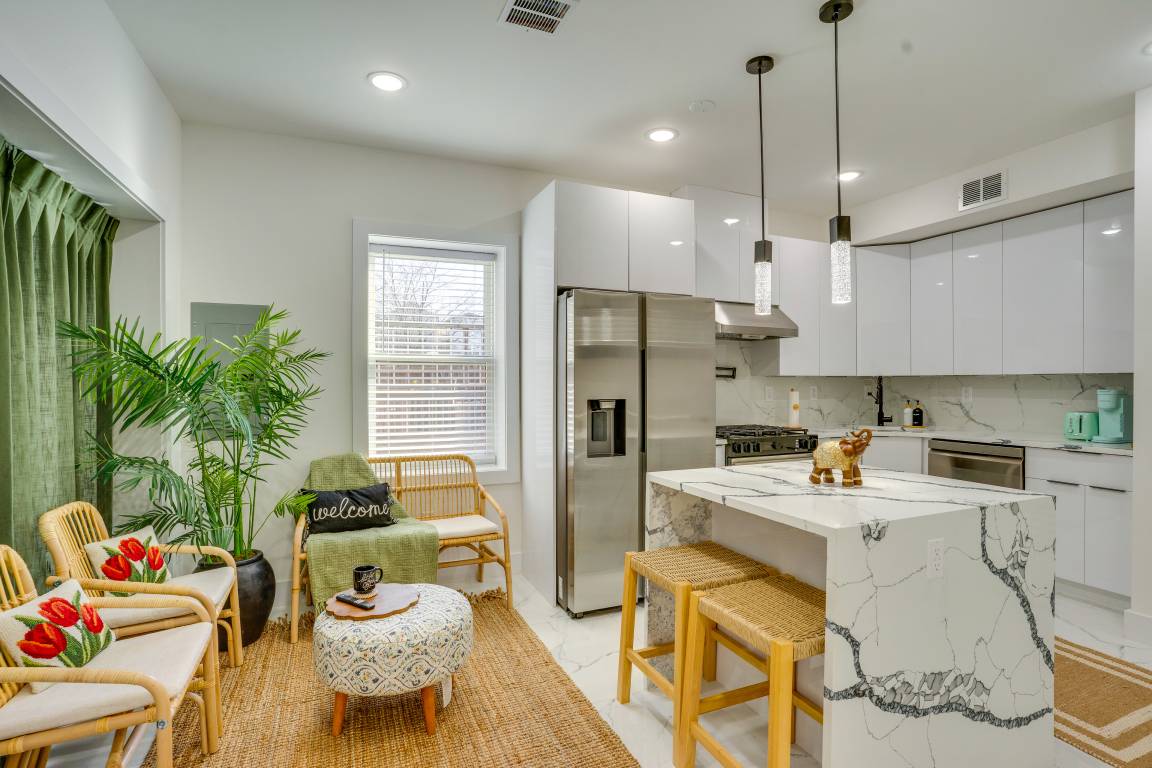 83 M² House ∙ 2 Bedrooms ∙ 4 Guests - Edgewater, NJ