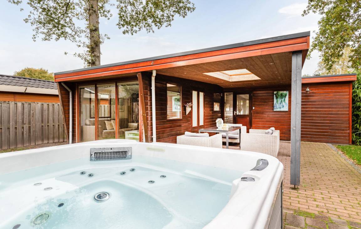 35 M² Huis ∙ 2 Slaapkamers ∙ 4 Gasten - Coevorden