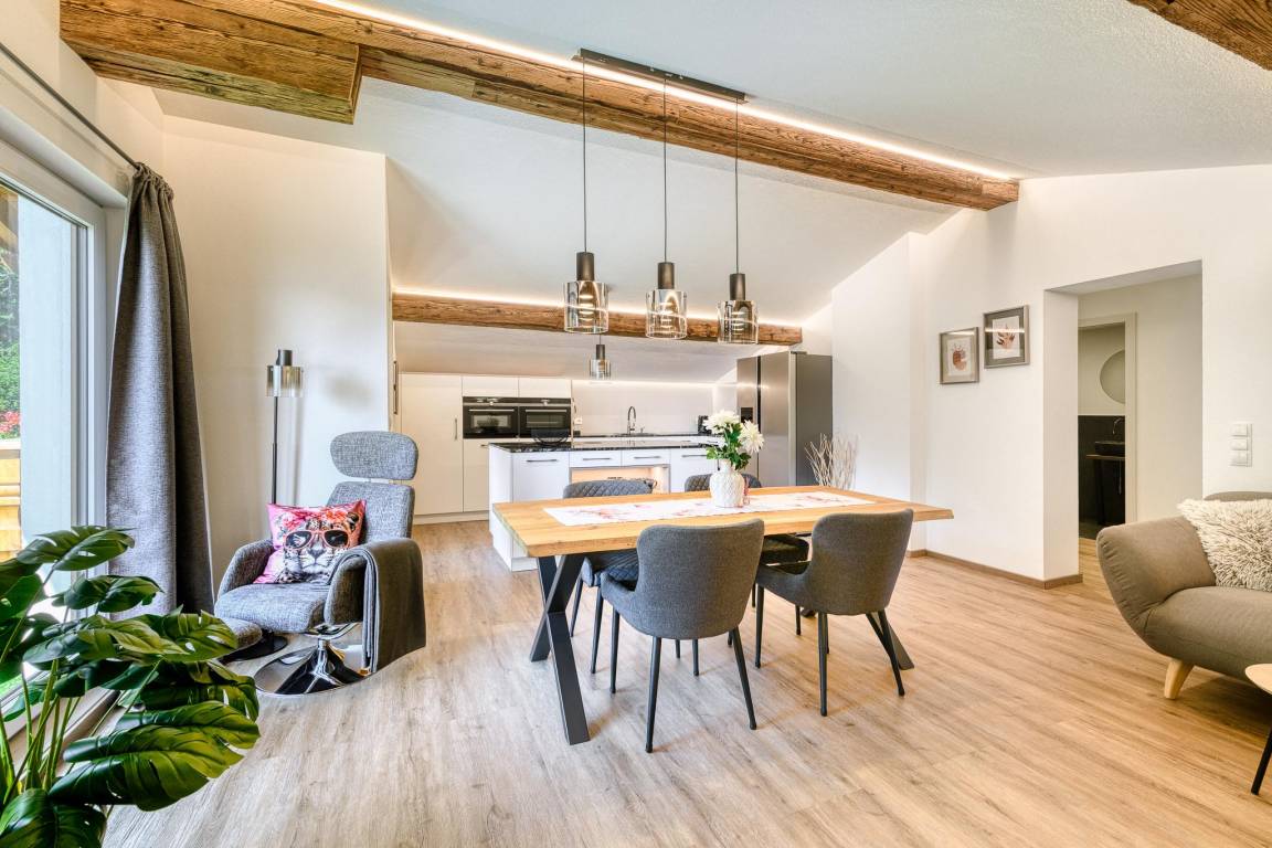 96 M² Apartament ∙ 1 Sypialnia ∙ 2 Gości - Sonntag