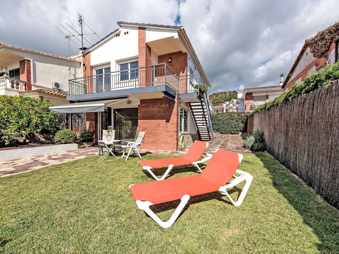 67 M² Maison De Vacances ∙ 2 Chambres ∙ 4 Personnes - Pineda de Mar