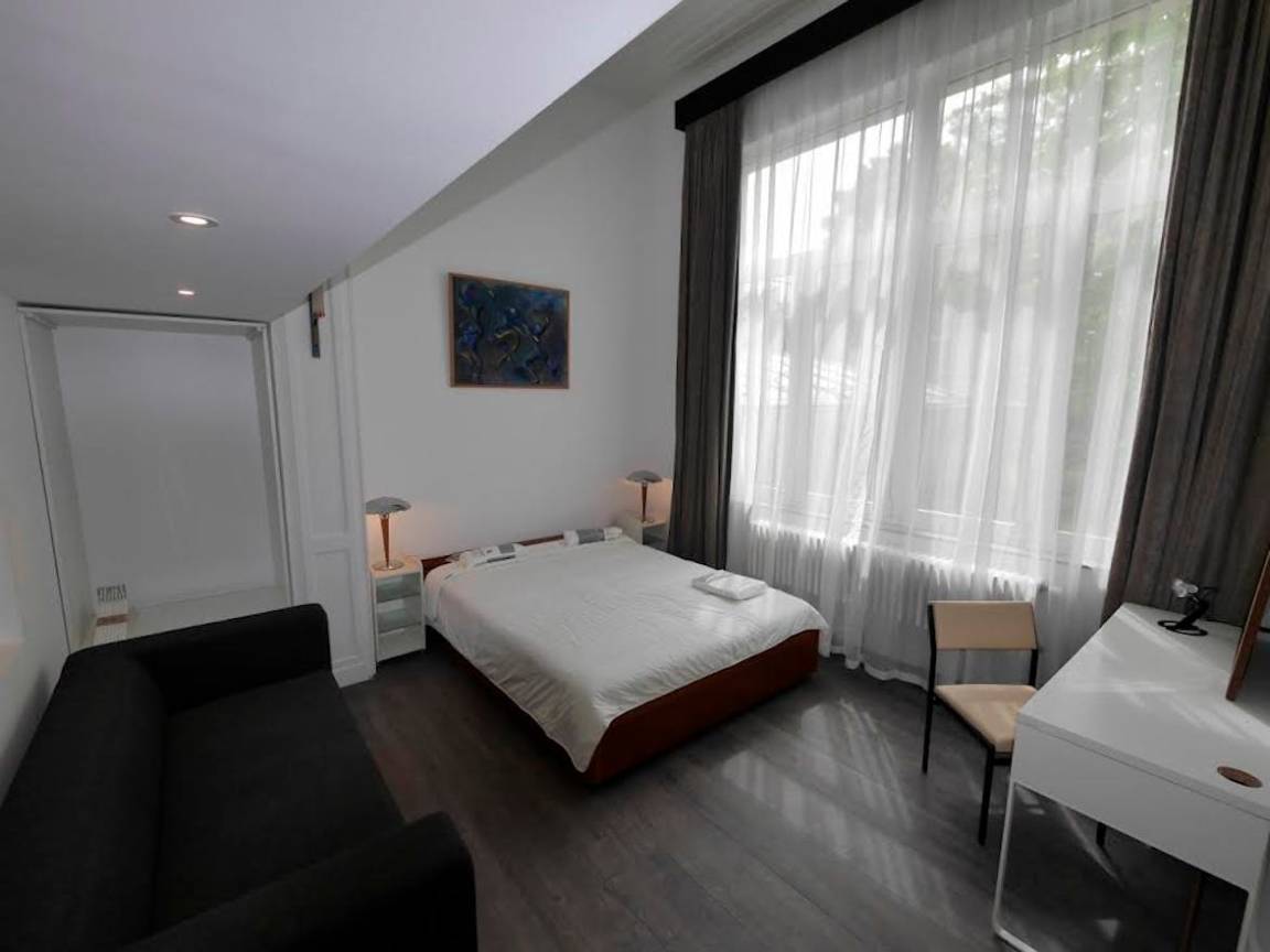 164 M² Private Room ∙ 1 Bedroom ∙ 1 Guest - Brüssel Region, Belgien