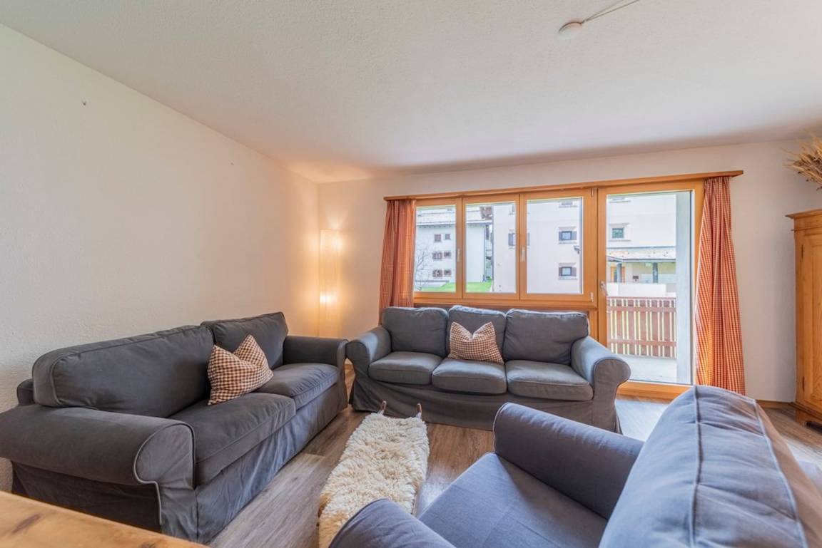 80 M² Ferienwohnung ∙ 3 Schlafzimmer ∙ 6 Gäste - Celerina/Schlarigna