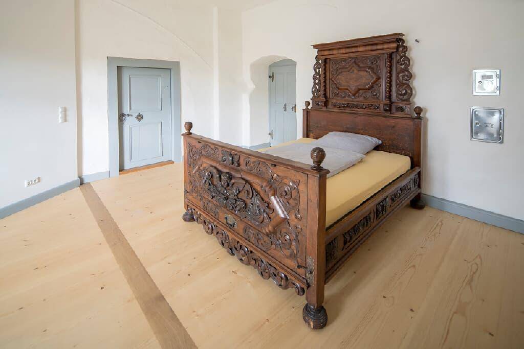160 M² Apartment ∙ 4 Bedrooms ∙ 8 Guests - Regensburg
