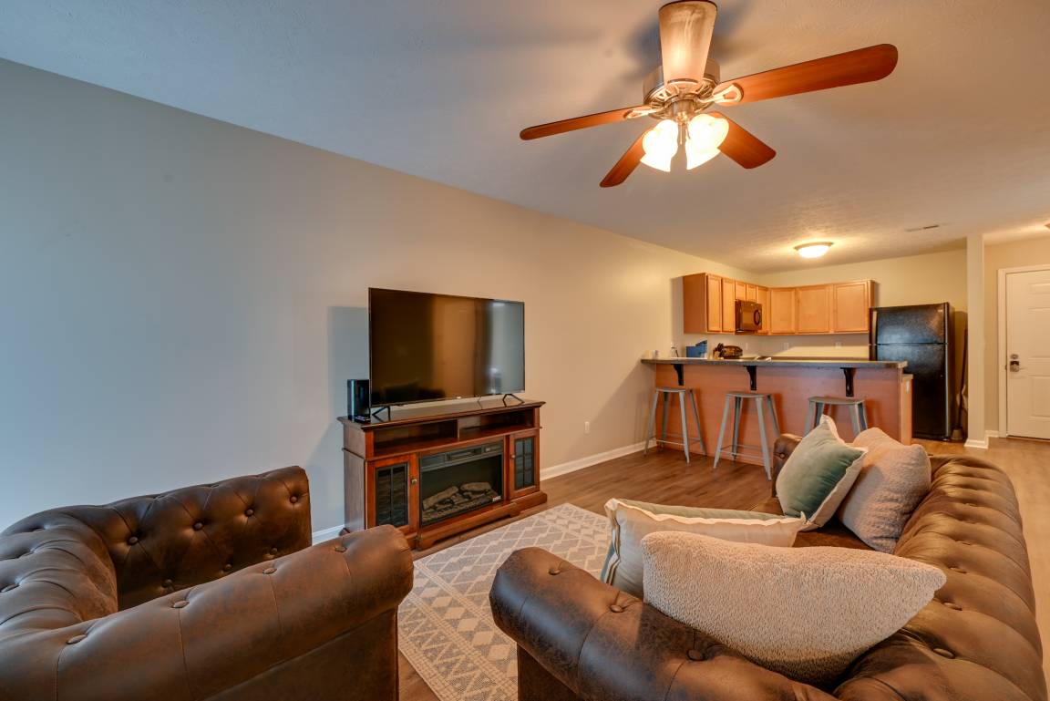 92 M² Apartment ∙ 2 Bedrooms ∙ 4 Guests - Elizabethtown, KY