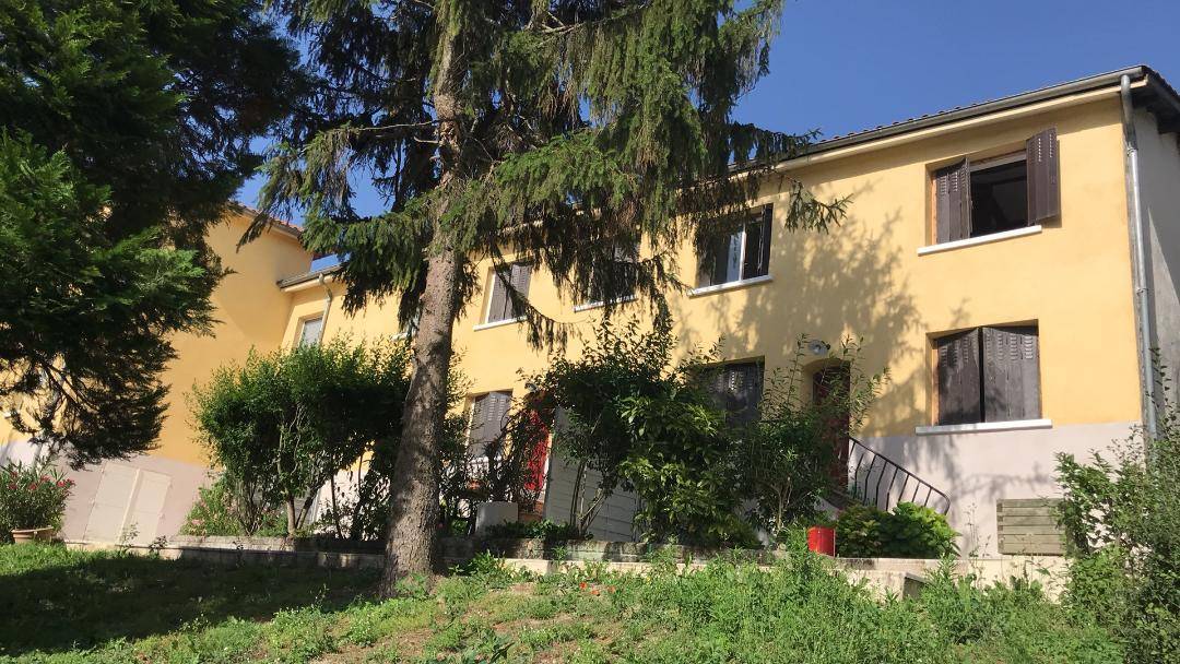 75 M² Gîte ∙ 2 Chambres ∙ 4 Personnes - Lyon